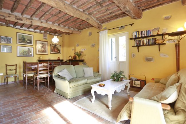 Wonderful Hamlet with Swimming Pool in the Lucca Hills - Casa Tuscany