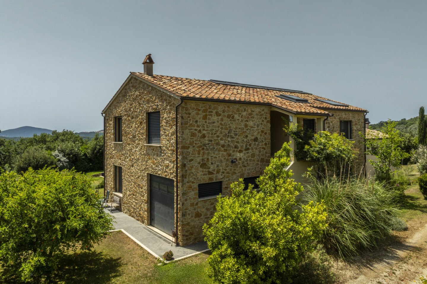 Modern Villa near Manciano with 16 Hectare Organic Farm - Casa Tuscany